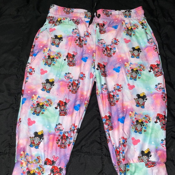 Disney | Pants & Jumpsuits | Disney Gnome Jogger Capri | Poshmark